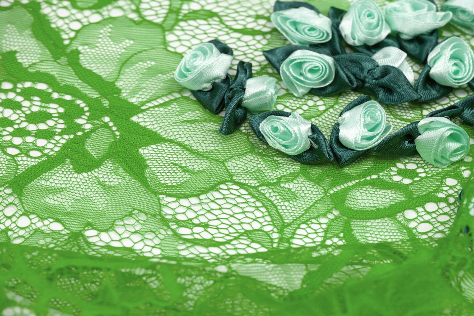 ゴミから作る繊維？再生繊維のメリット・デメリットと活用ブランドを紹介します – earth-ism